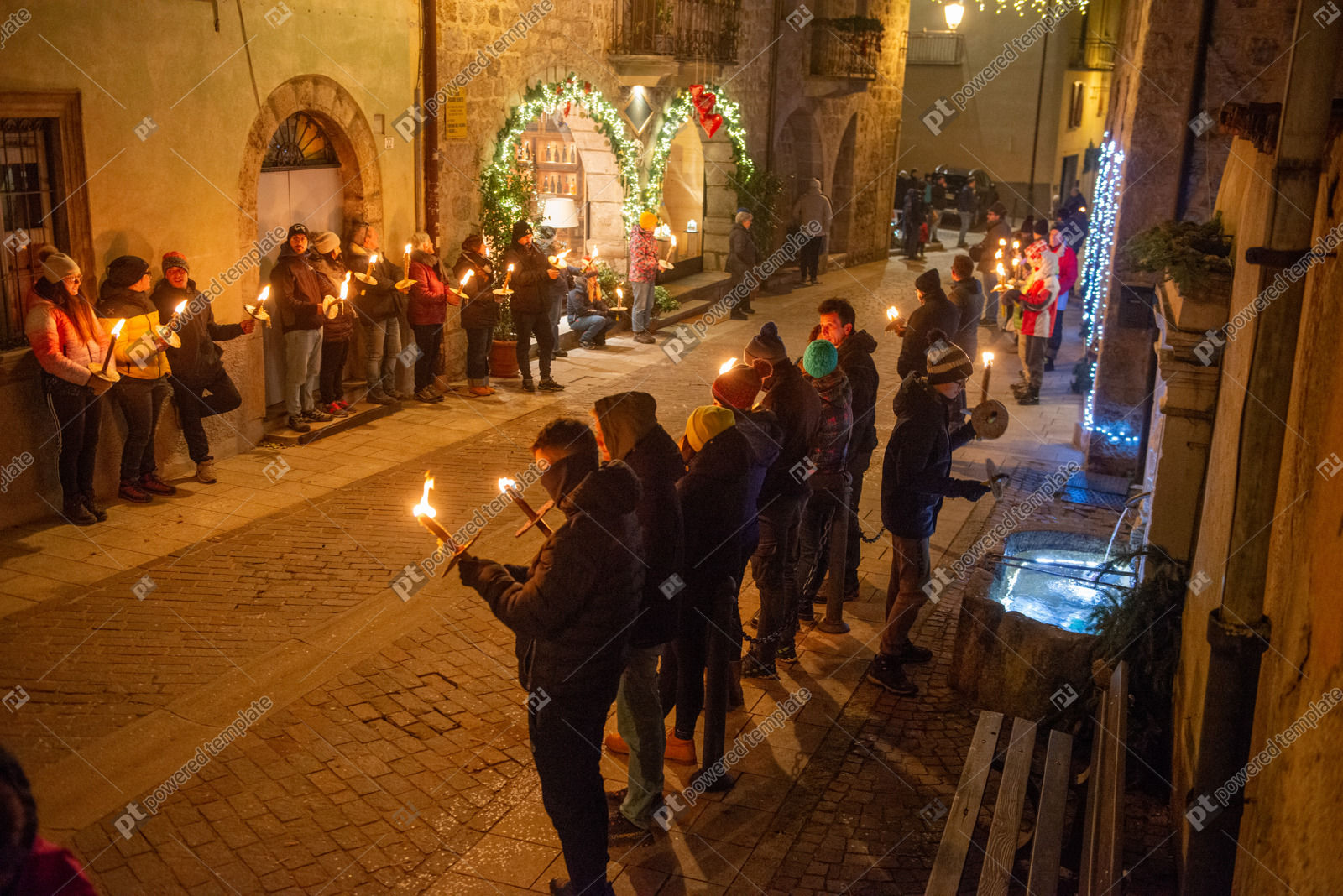 Traditional Torchlight Procession on Christmas Eve Photo 146750